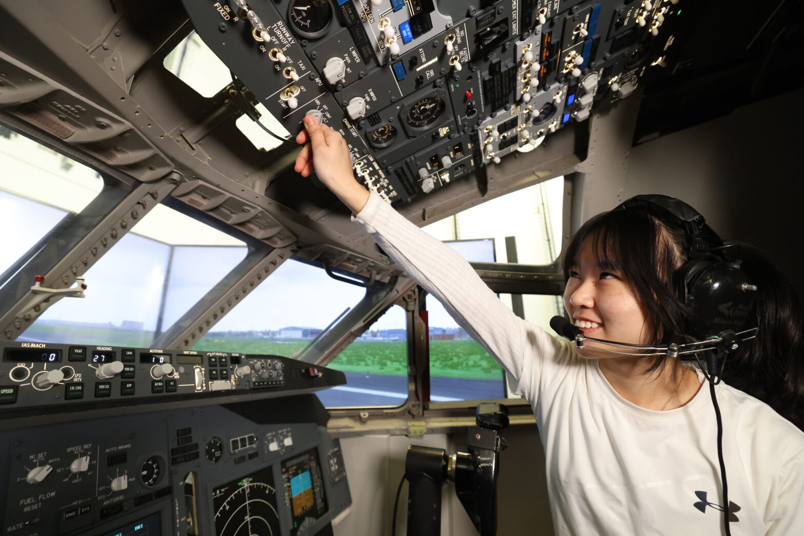 Aerospace Engineering with Pilot Studies BEng (Hons) | Courses ...