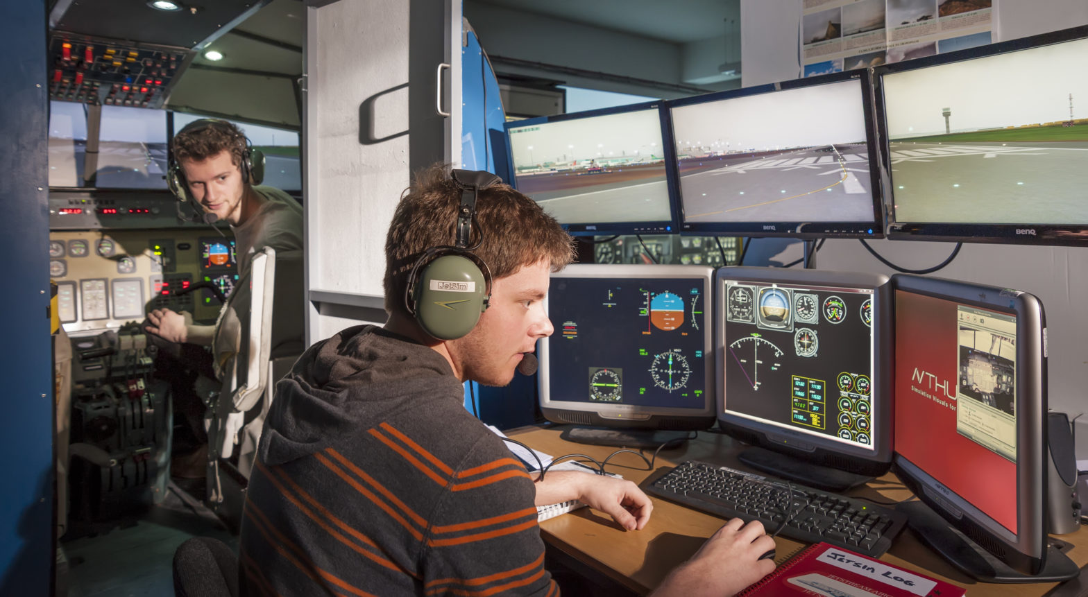 Aerospace Engineering with Pilot Studies BEng (Hons) | Courses ...